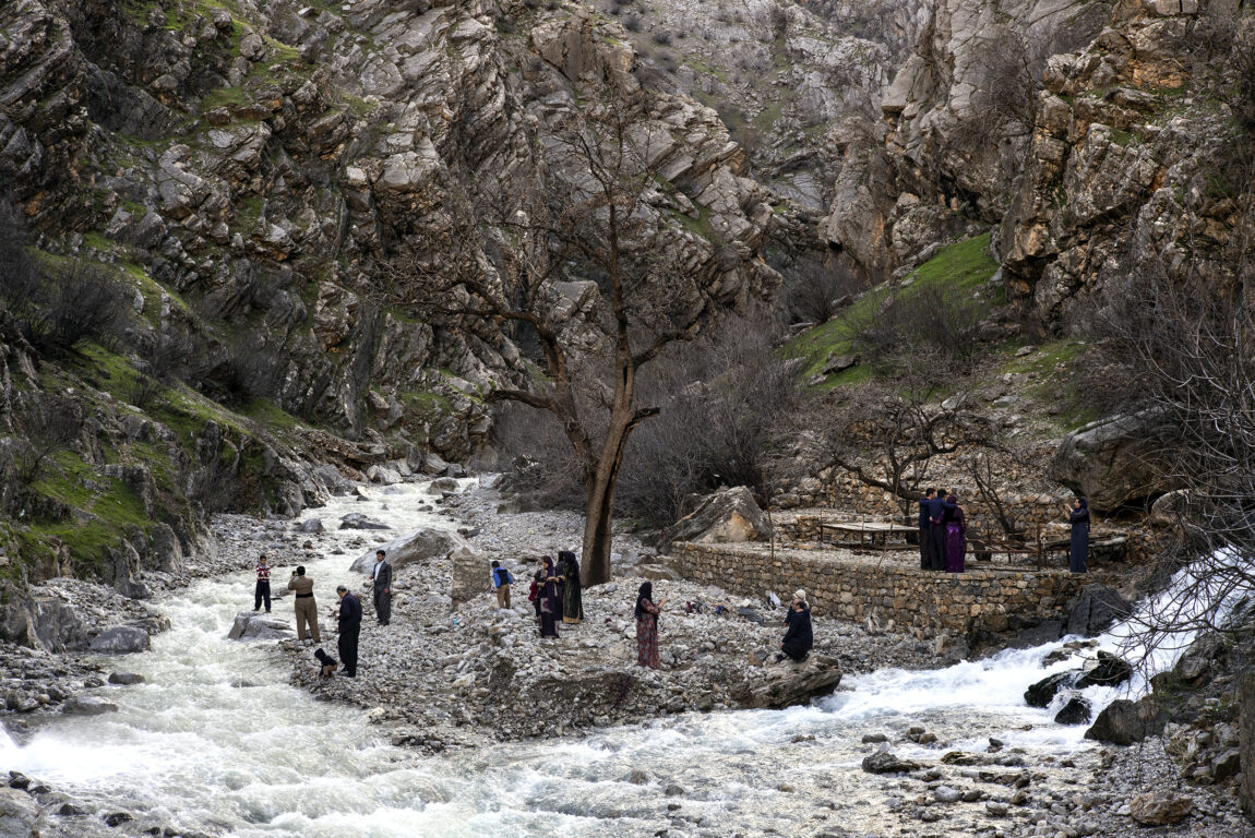 Zagros Dağları'nda Bir Yer: Taşlar Ülkesi - Atölye BİA